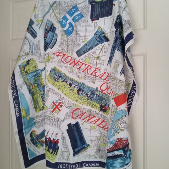 unbranded | Accessories | Montreal Canada Scarf With Mandmarks 25x25 ...